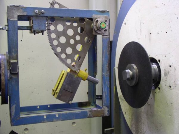 Safety tests of grinding wheels - Side load capacity - Infocenter - oSa ...