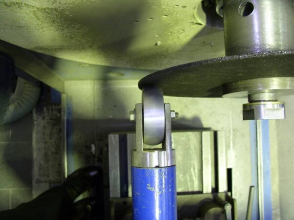 Safety tests of grinding wheels - Side load capacity - Infocenter - oSa ...